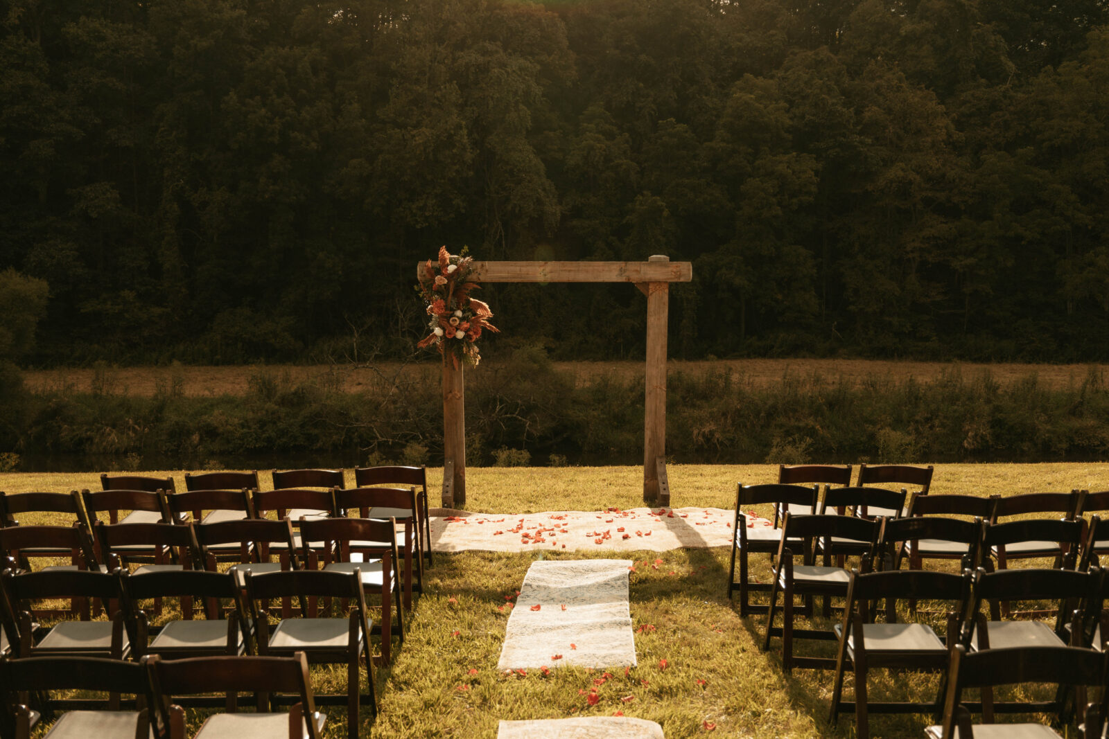 3 Reasons to Get Married in the Mountains | timberrivers.com